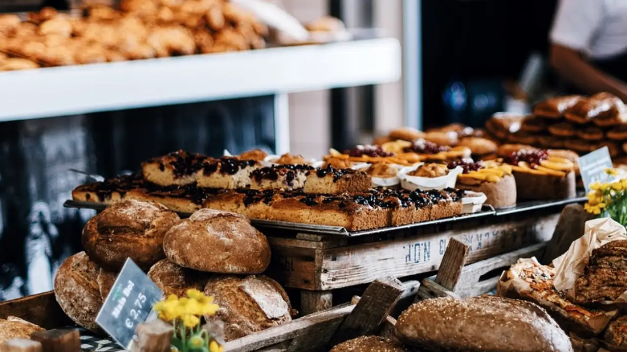 Köln'de 126 yıllık geleneksel pastane havlu attı: "Artık başka ...