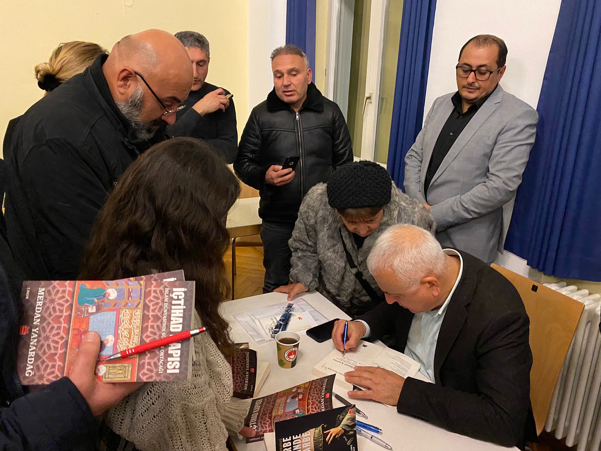 Merdan Yanardağ, Almanya’dan seslendi: “O masada HDP’de olmalı”